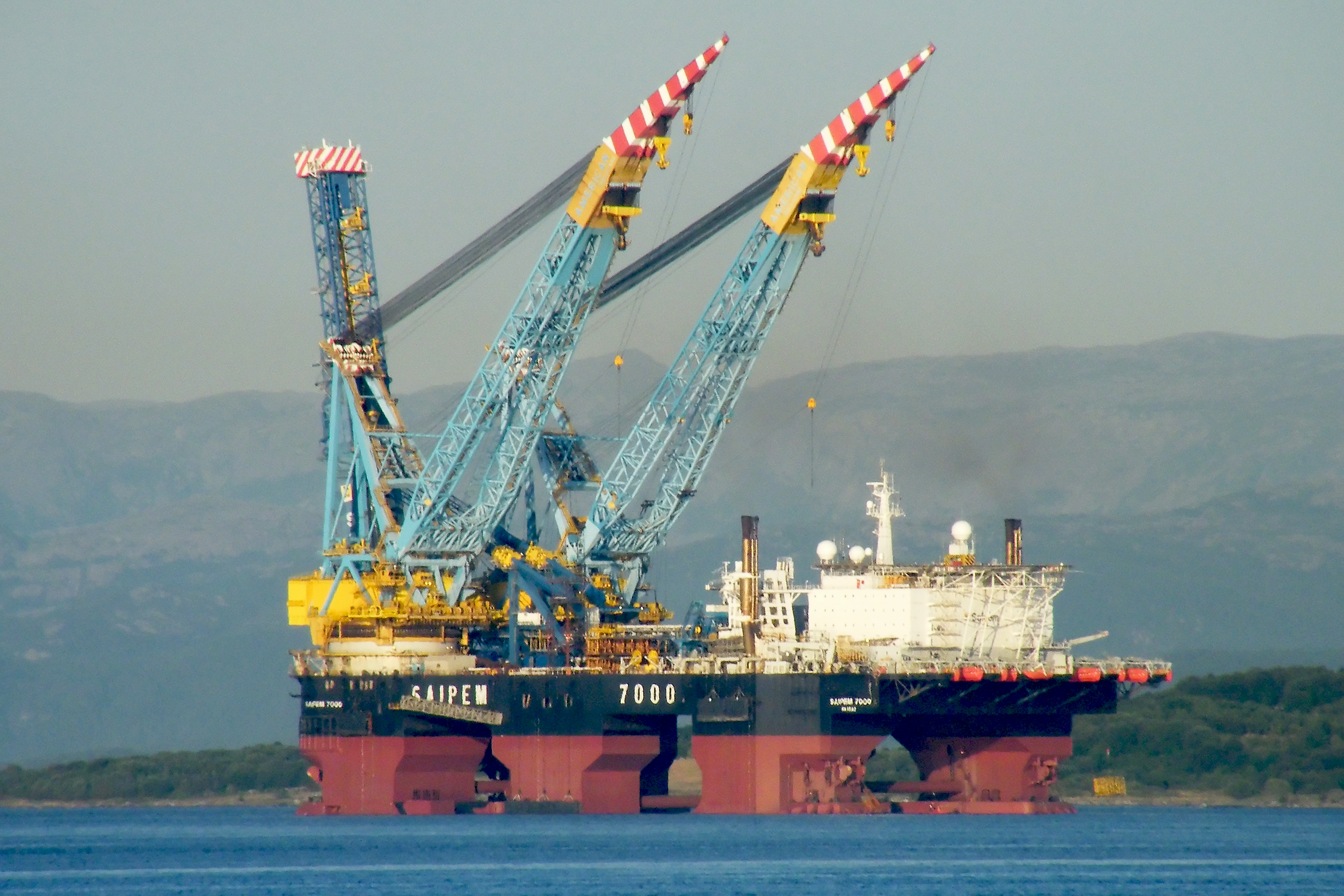 Accidente a bordo de la plataforma «Saipem 7000» | El mar, qué gran ...